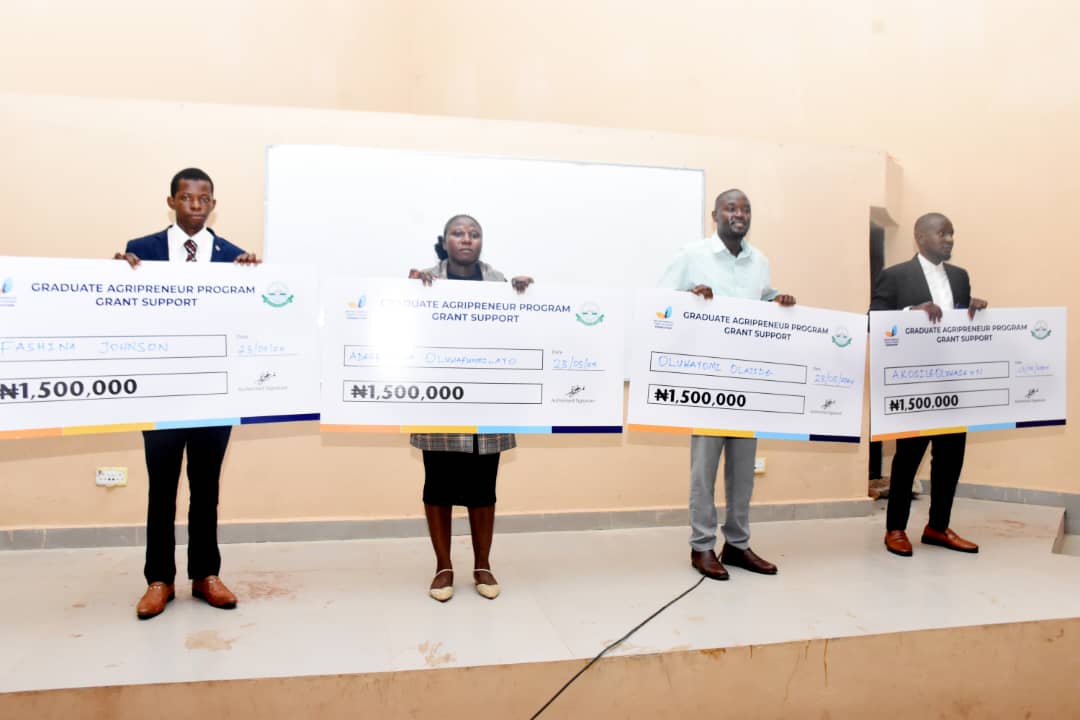 FOUR AGRIPRENEURS RECEIVE 6 MILLION NAIRA IN THE FUNAAB-BATN FOUNDATION ...